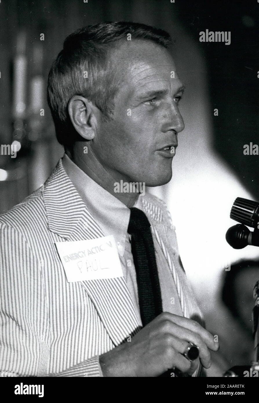 Dec. 15, 1975 - PAUL NEWMAN speaking at energy action Seminar. (Credit ... Dec. 15, 1975 - PAUL NEWMAN speaking at energy action Seminar. (Credit ...