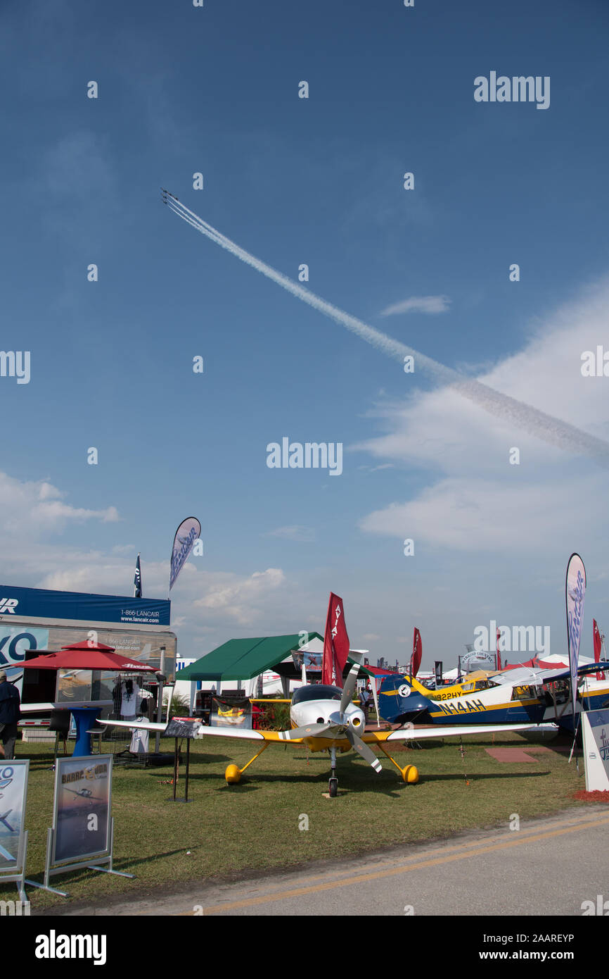 Planes on display -Sun n’ Fun airshow, Lakeland Florida Stock Photo - Alamy