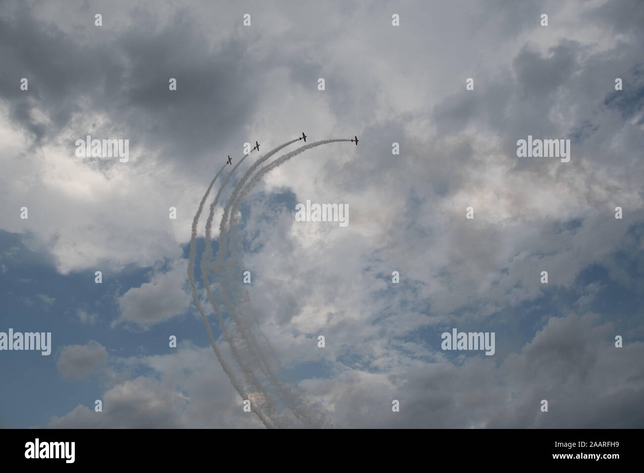 Aeroshell North American T6 Harvard -Sun n’ Fun airshow, Lakeland ...