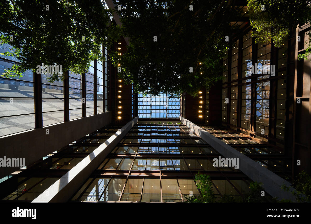 Interior garden at the Ford Foundation Stock Photo - Alamy