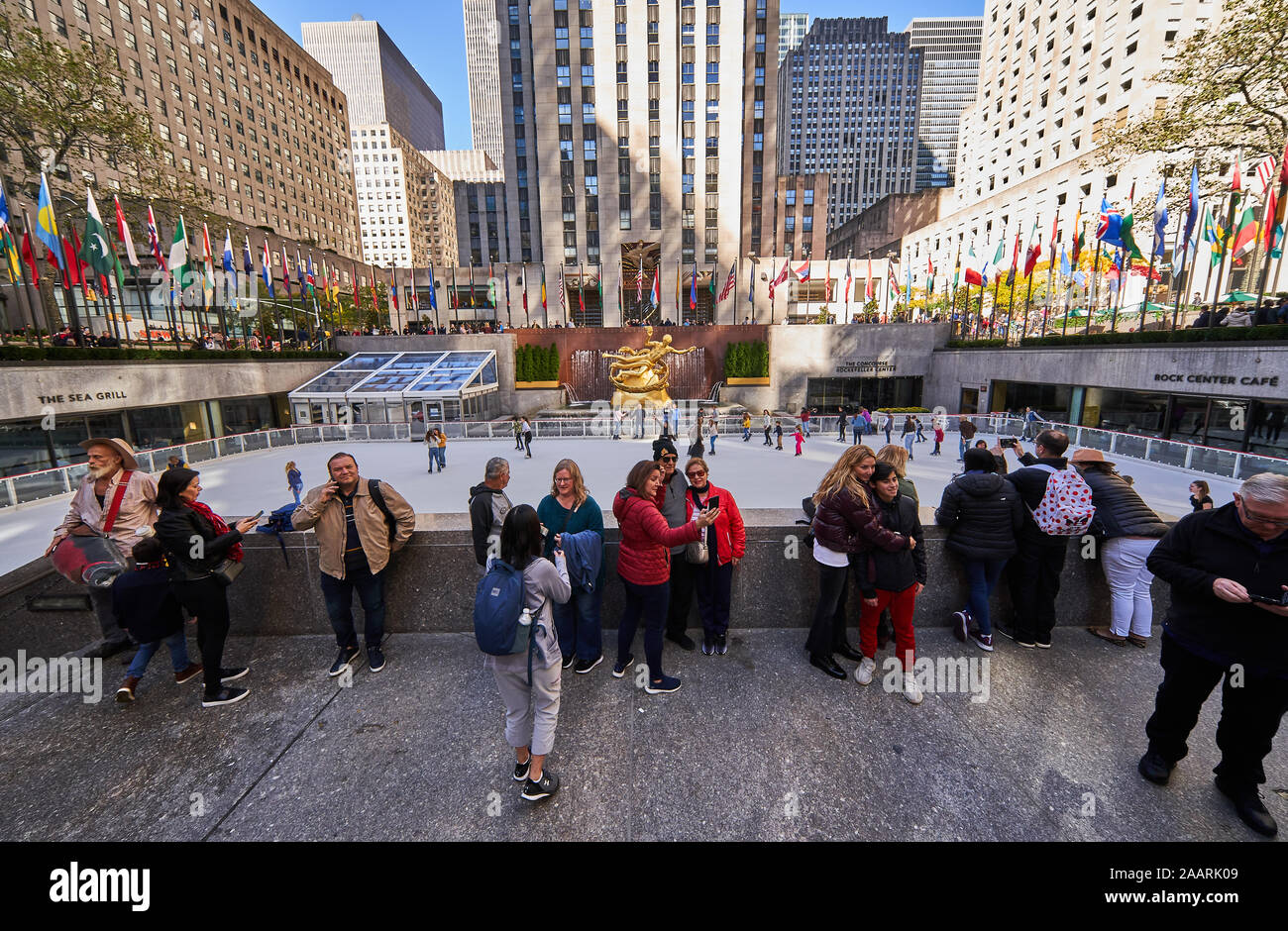 Ice ring at the Rockefeller Center Stock Photo - Alamy