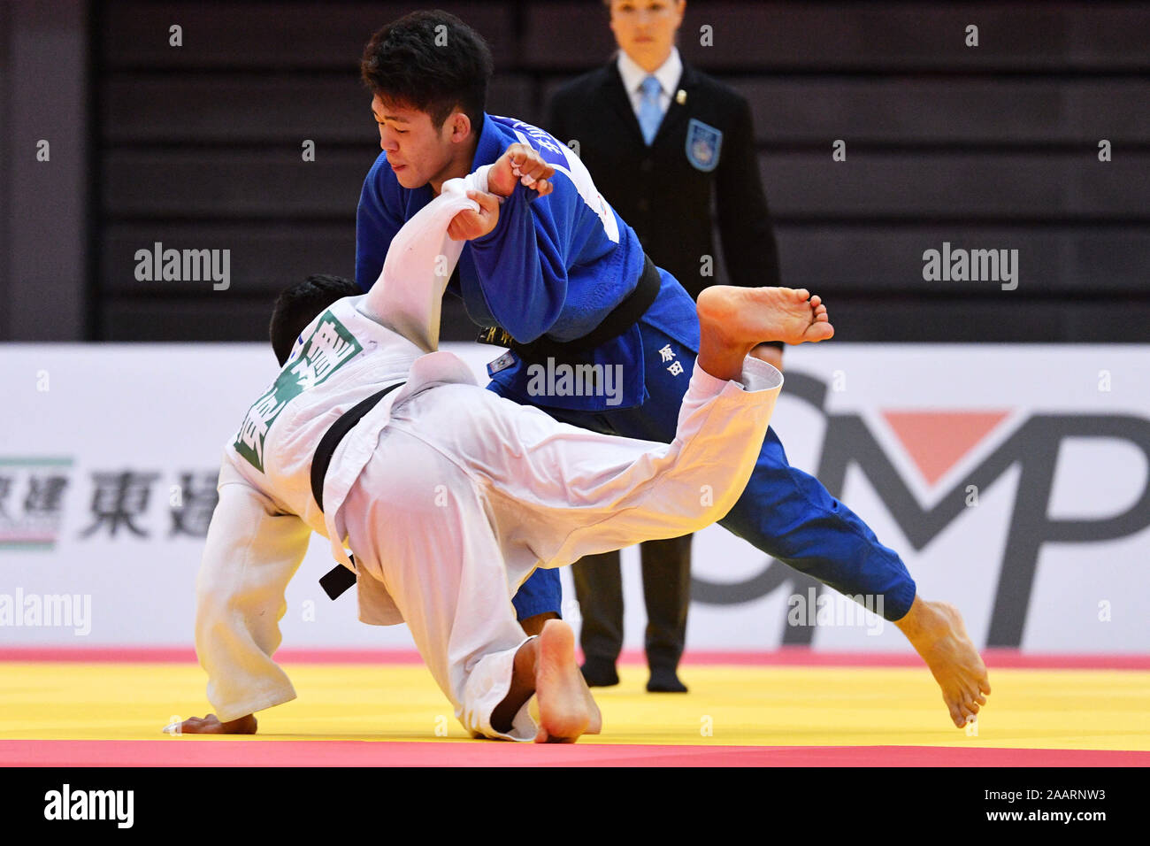 Osaka, Japan. Credit: MATSUO. 23rd Nov, 2019. (L-R) Gilberto Cardoso (MEX), Kenshi Harada (JPN ...