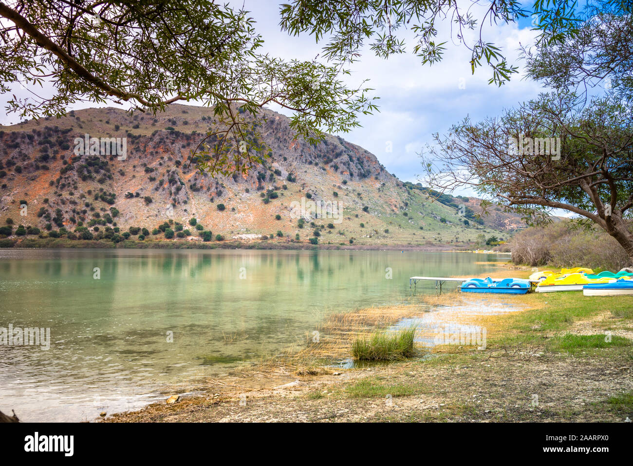 Panorama of the natural lake Kournas at Chania, Crete Stock Photo - Alamy