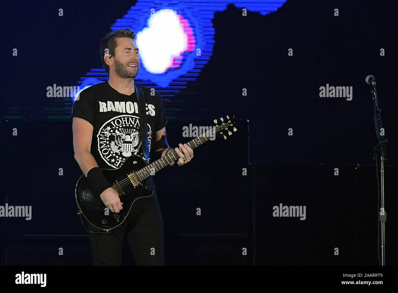 Lead vocalist and guitarist hi-res stock photography and images - Alamy