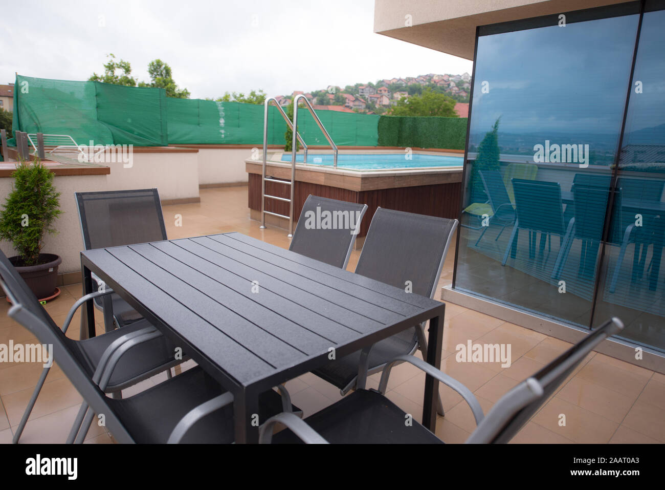 Small swimming pool on the roof, private modern villa house Stock Photo ...