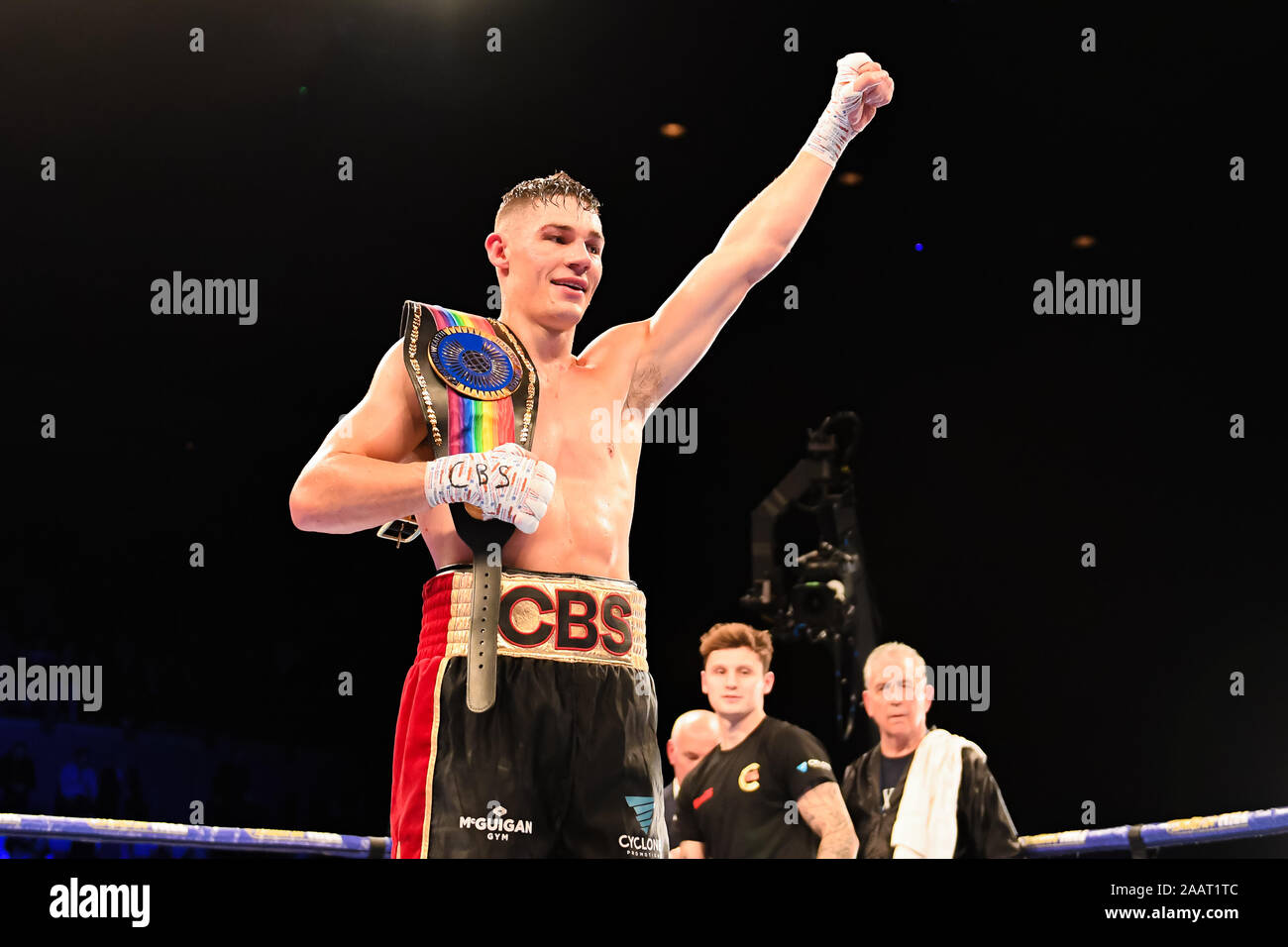 Liverpool, UK. 23th Nov, 2019. Craig Evans celebrates after winning the ...