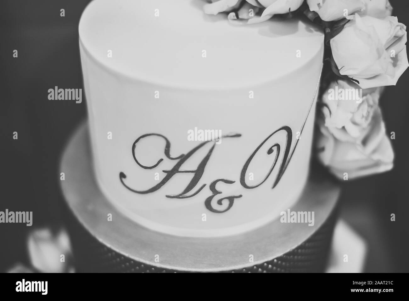 Wedding cakes with initials on top 60 photos - Astyledwedding.com