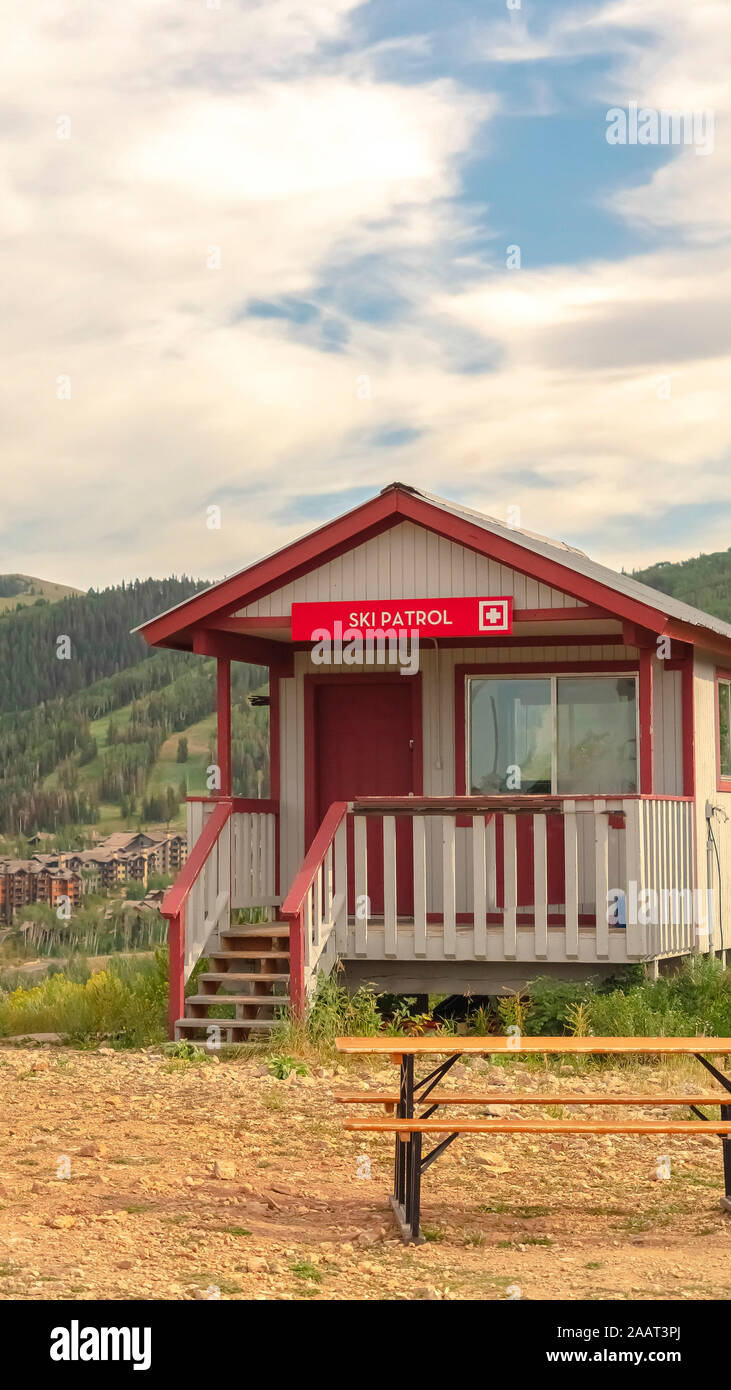 Patrol cabin hi-res stock photography and images - Alamy