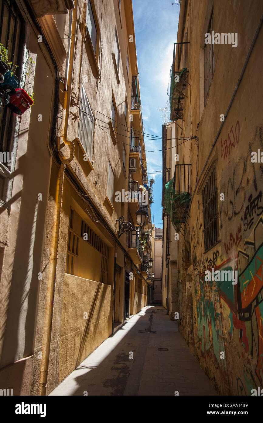 European street hi-res stock photography and images - Alamy