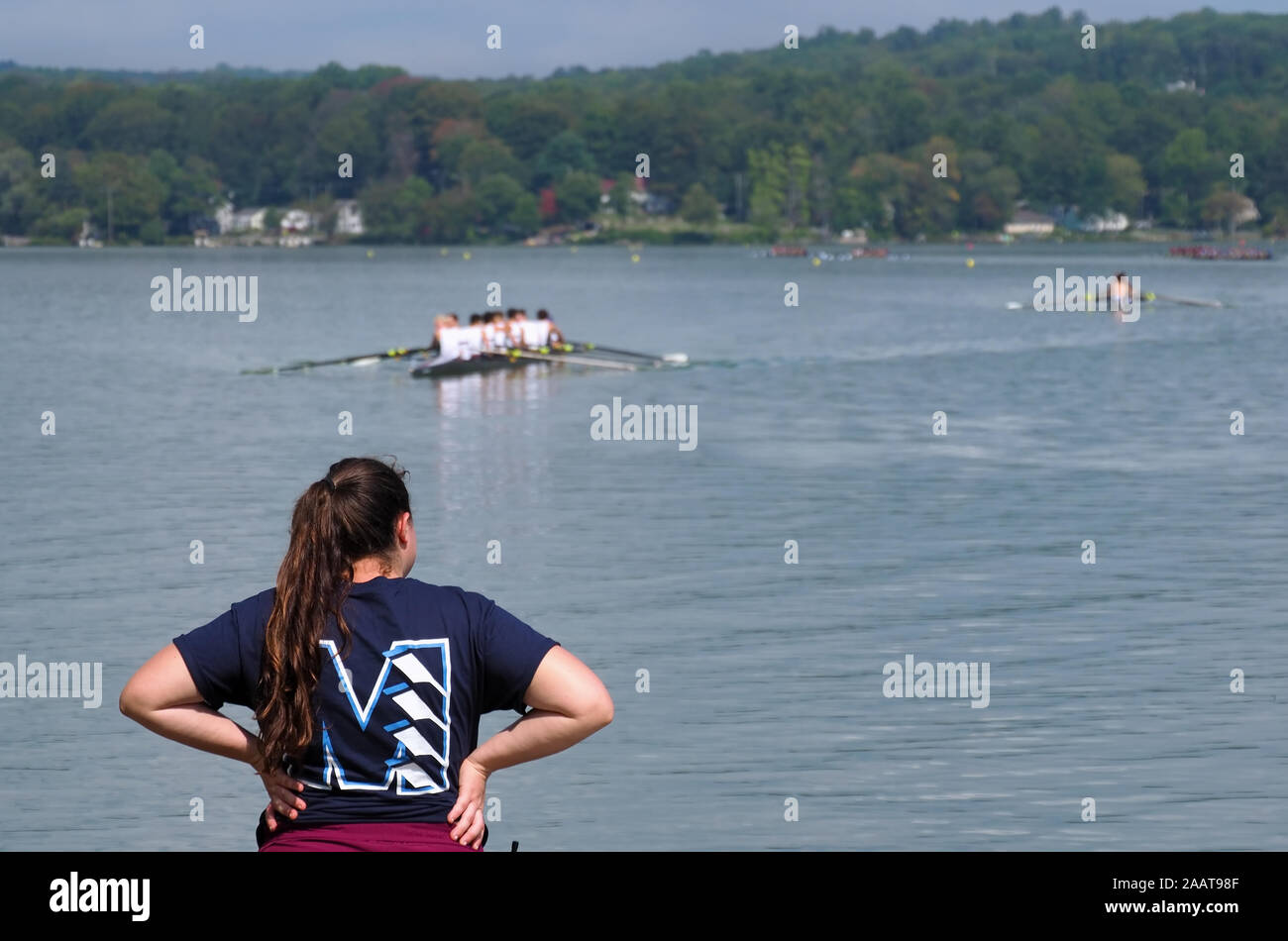 Race crowd cheering hi-res stock photography and images - Alamy