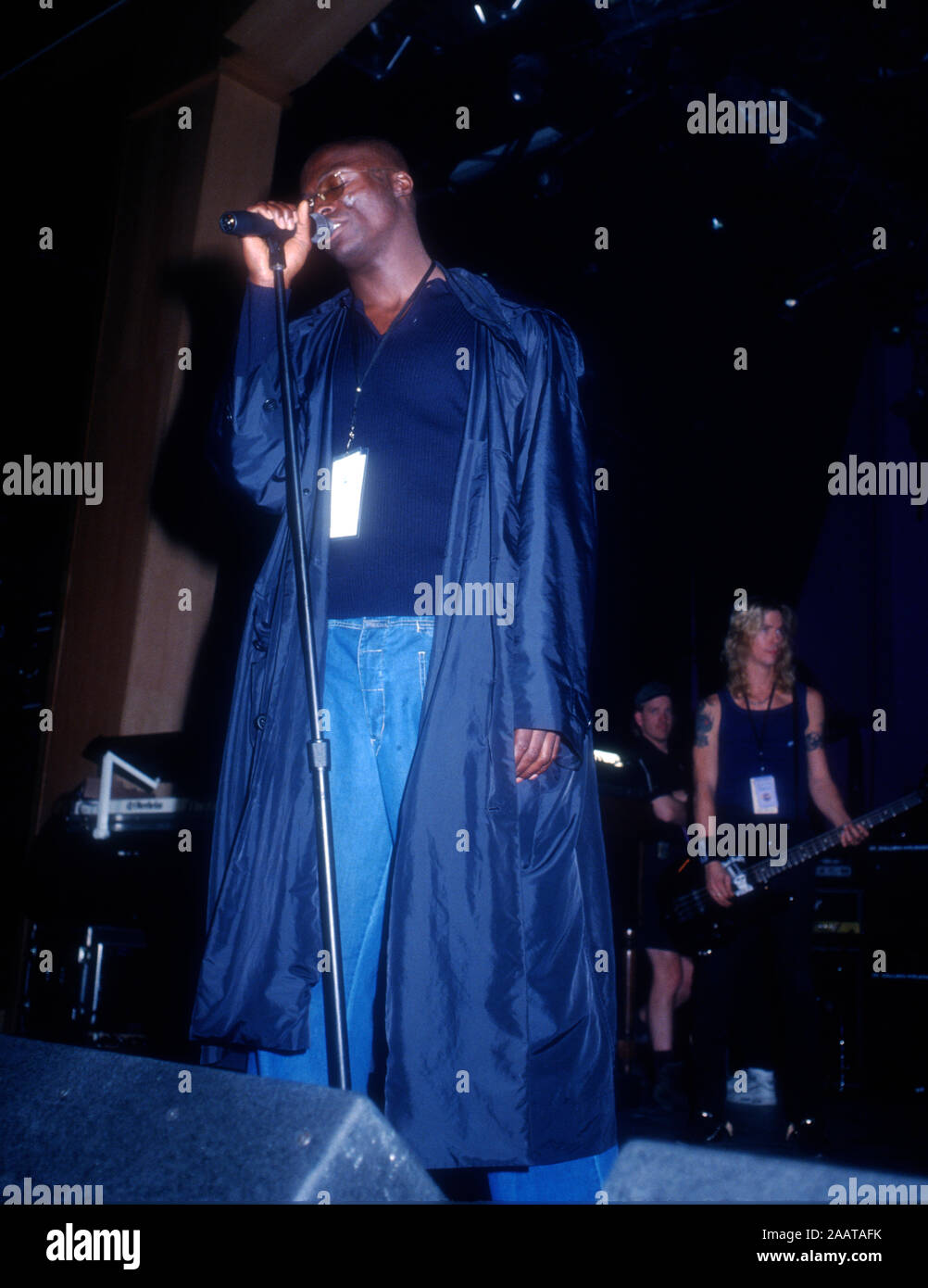 Seal singer 1995 hi-res stock photography and images - Alamy