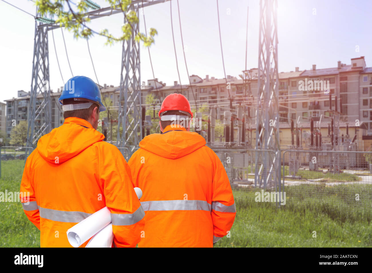Back view two engineers worker hi-res stock photography and images - Alamy