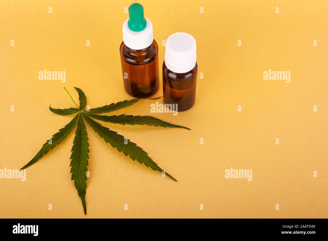 Alternative medicinal leaf hi-res stock photography and images - Alamy