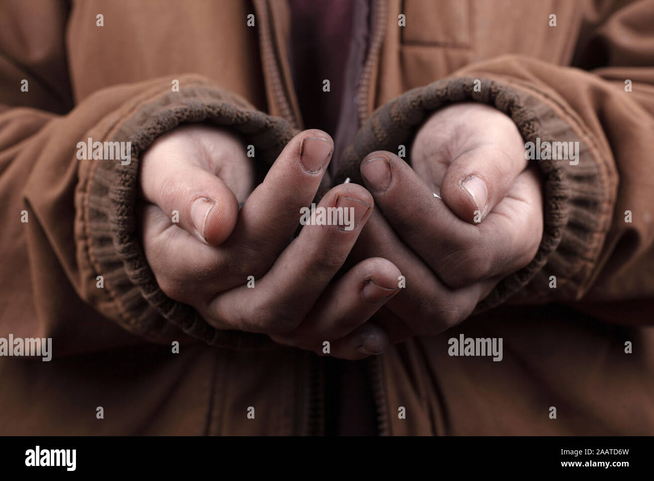 Giving Money To Beggar Stock Photos & Giving Money To Beggar Stock ...