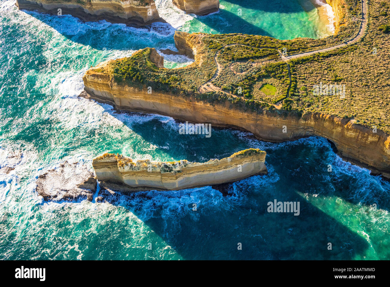 The Razorback rock formation along the Great Ocean Road near the Twelve ...
