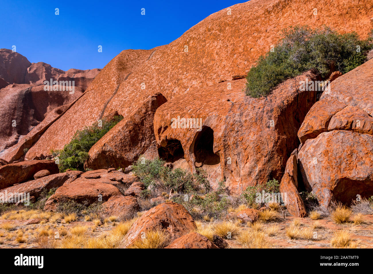 The Mala walk goes from the Mala carpark to Kantju Gorge along the base ...
