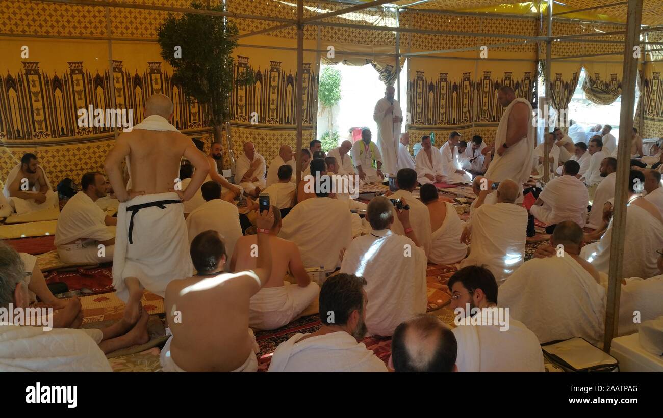 MECCA, SAUDI ARABIA, september 2016., Muslims at Mount Arafat (or Jabal ...