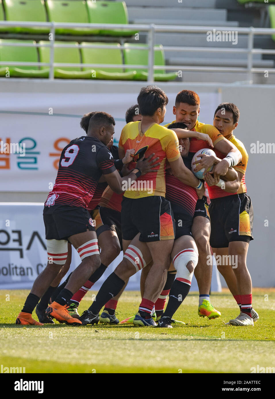 Incheon, South Korea. 24th Nov, 2019. Players of China and Singapore ...
