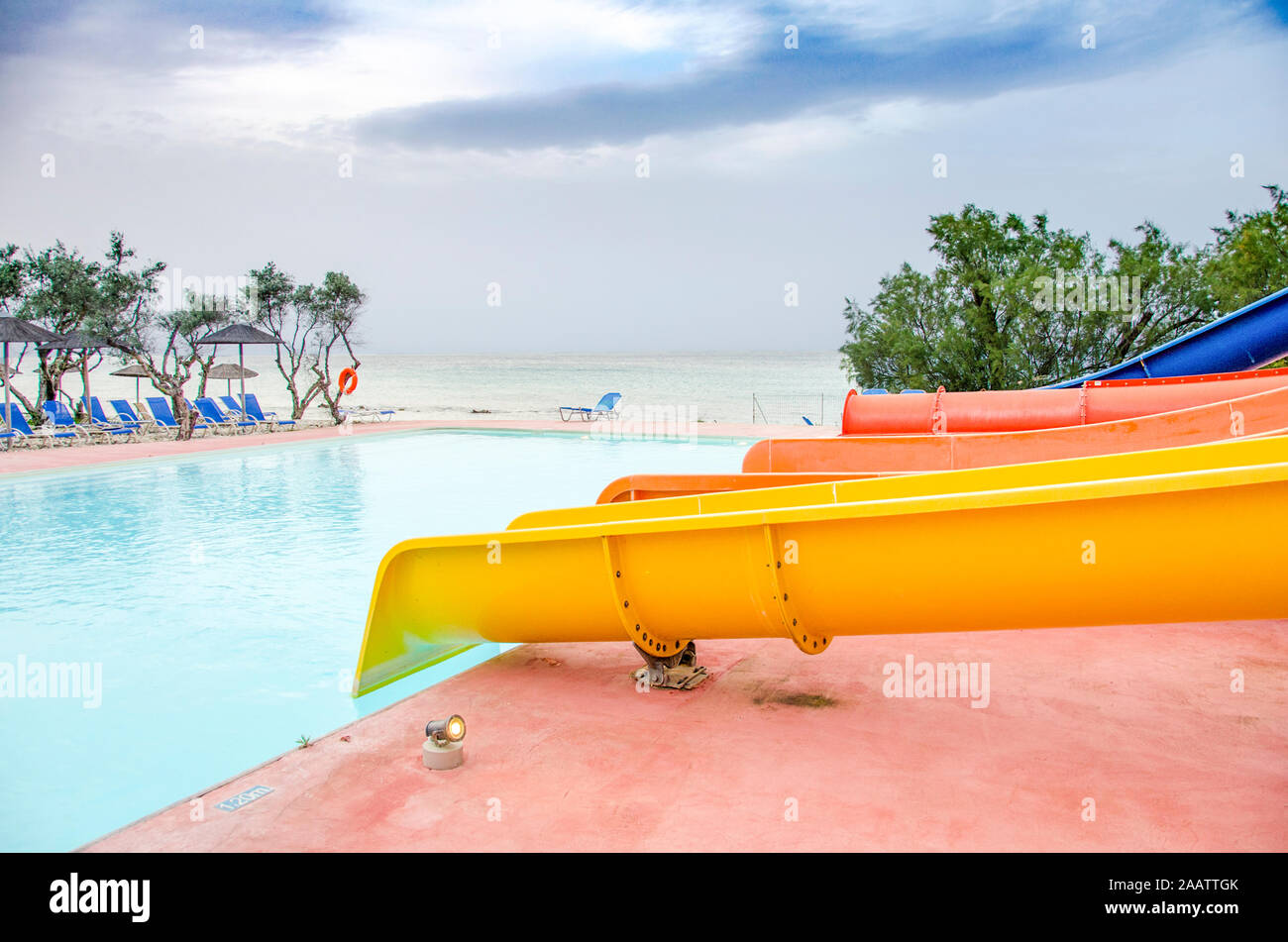 Empty swimming pool kids hi-res stock photography and images - Alamy