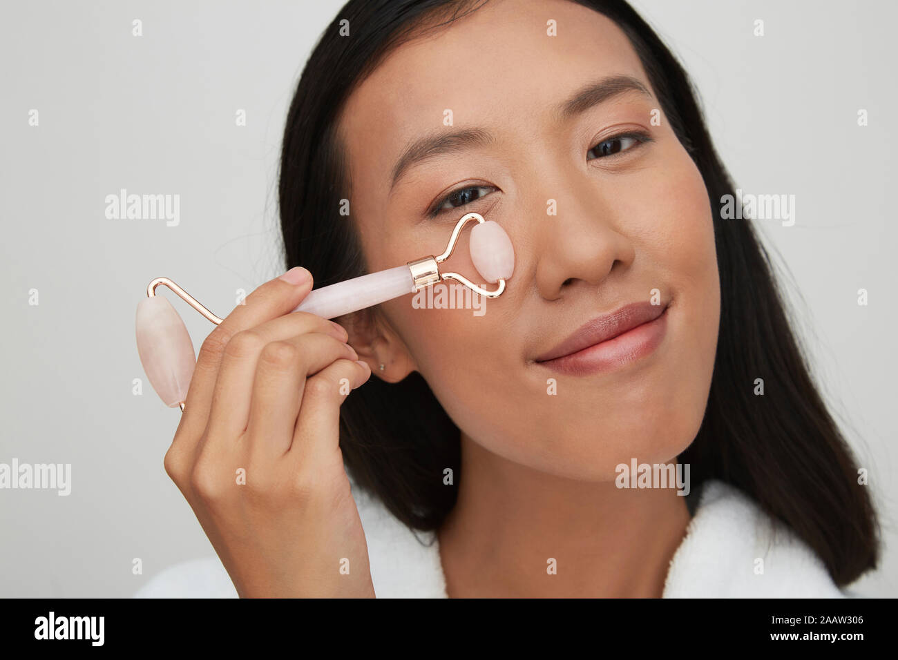 Portrait of young female Chinese woman Stock Photo - Alamy