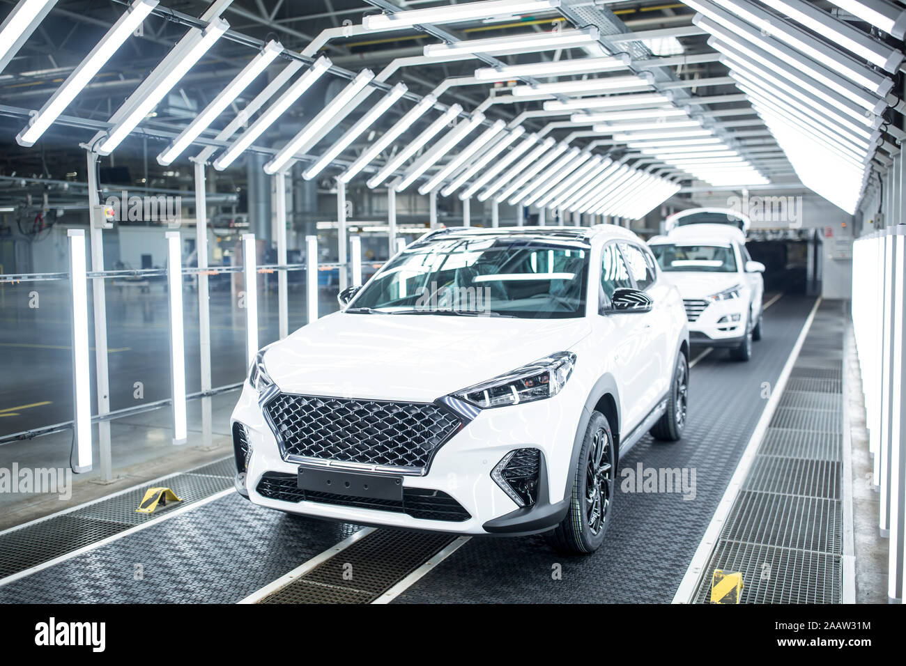 Modern automatized car production in a factory Stock Photo - Alamy