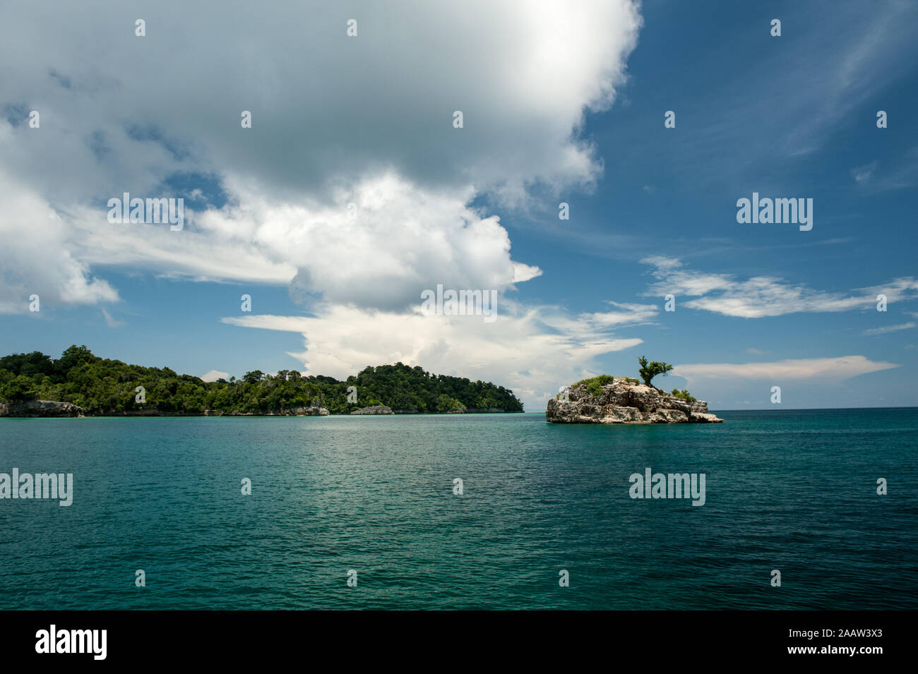 Characteristic triangle hi-res stock photography and images - Alamy