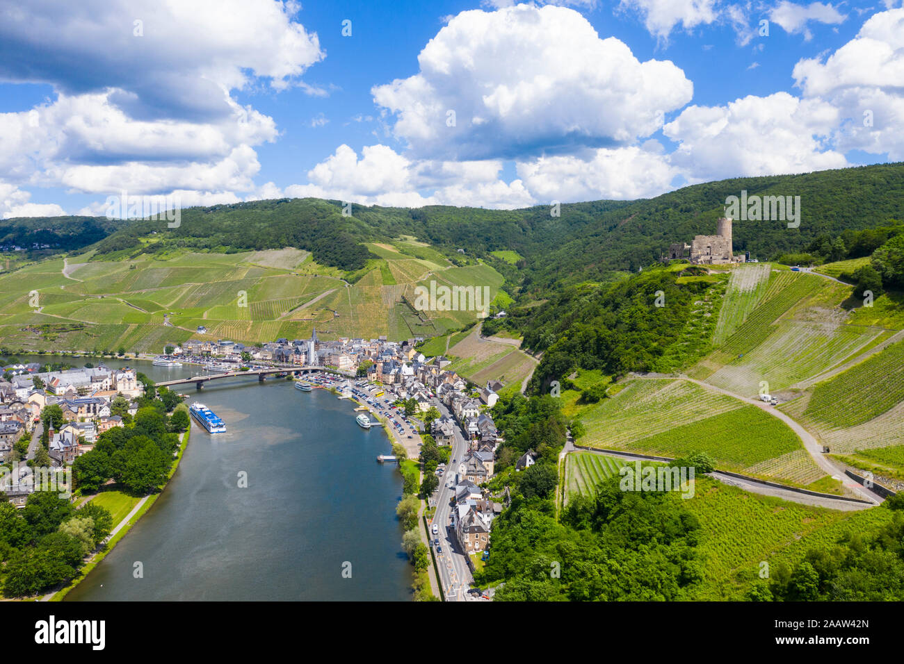 Bernkastel kues moselle bridge hi-res stock photography and images - Alamy