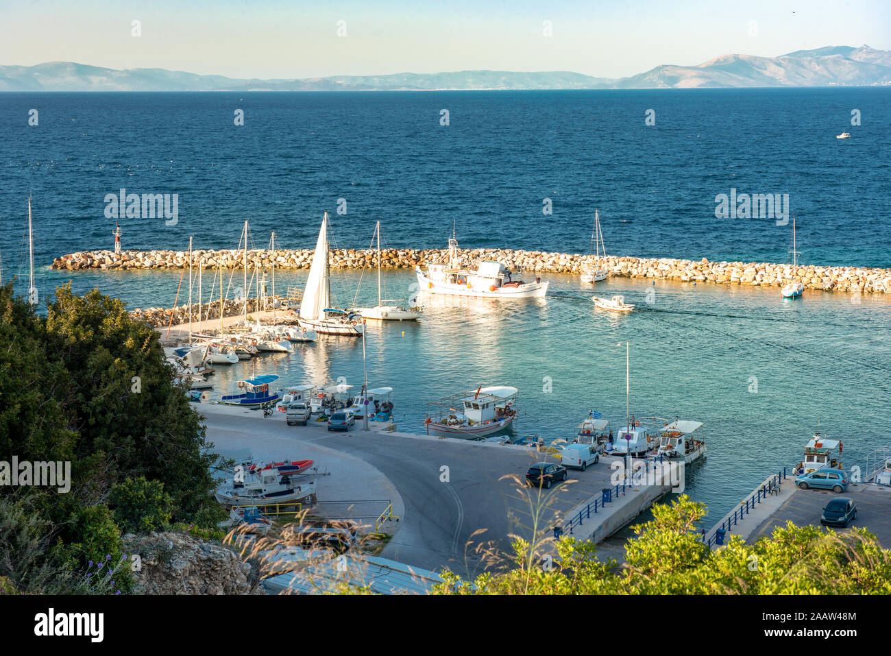 Rafina harbor hi-res stock photography and images - Alamy