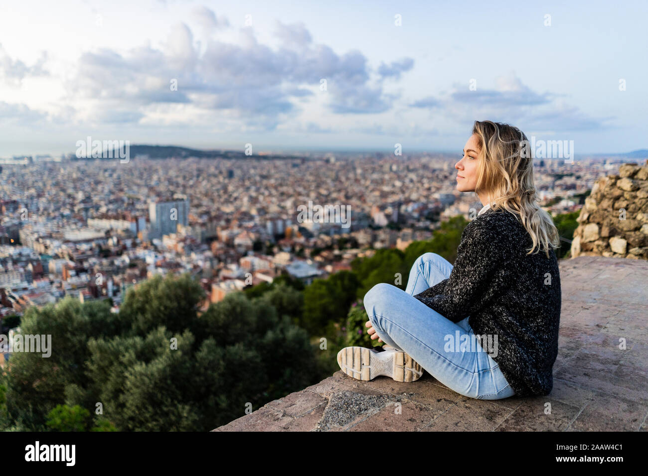 People sitting from above hi-res stock photography and images - Alamy