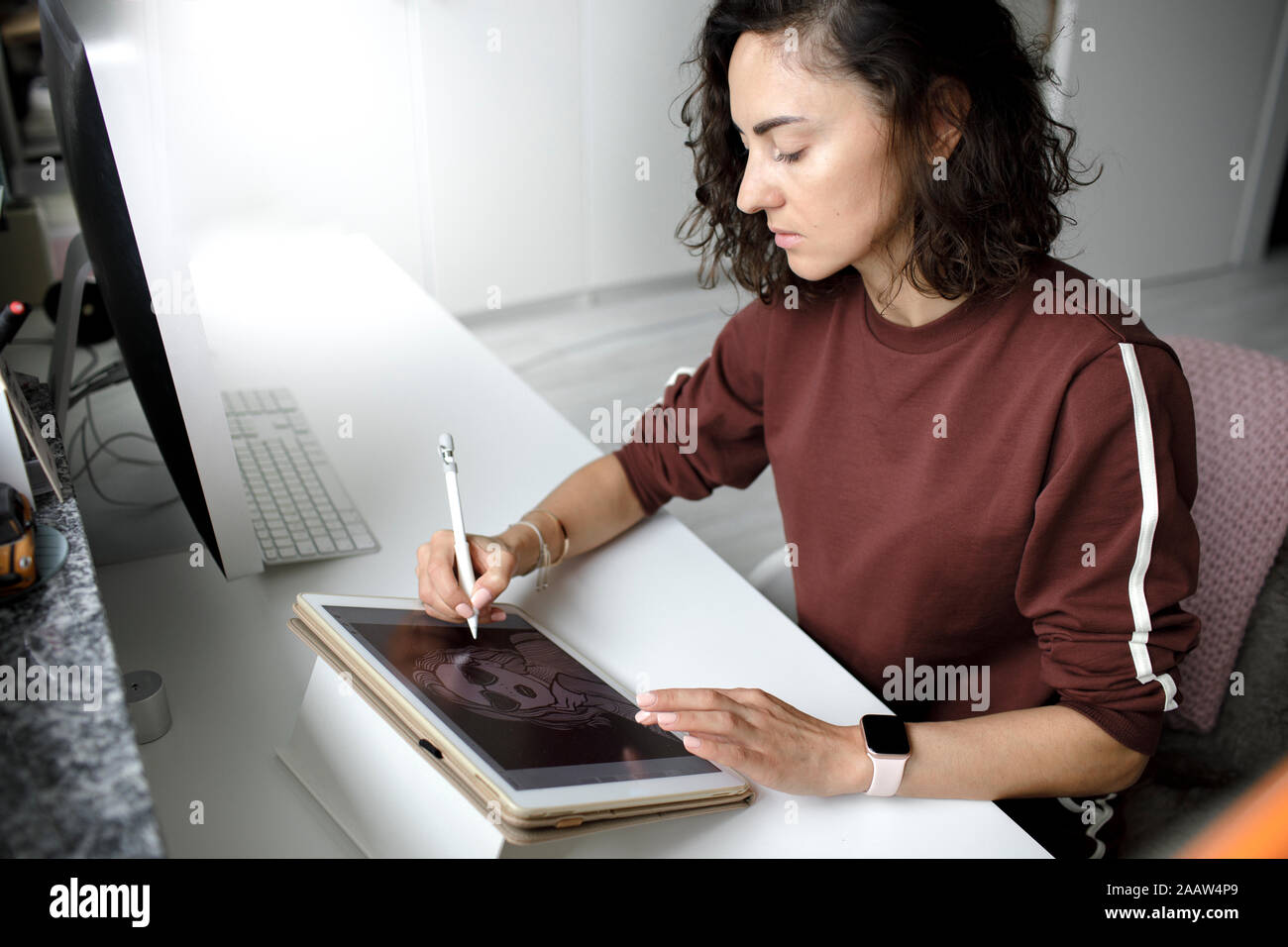 Female web designer hi-res stock photography and images - Alamy