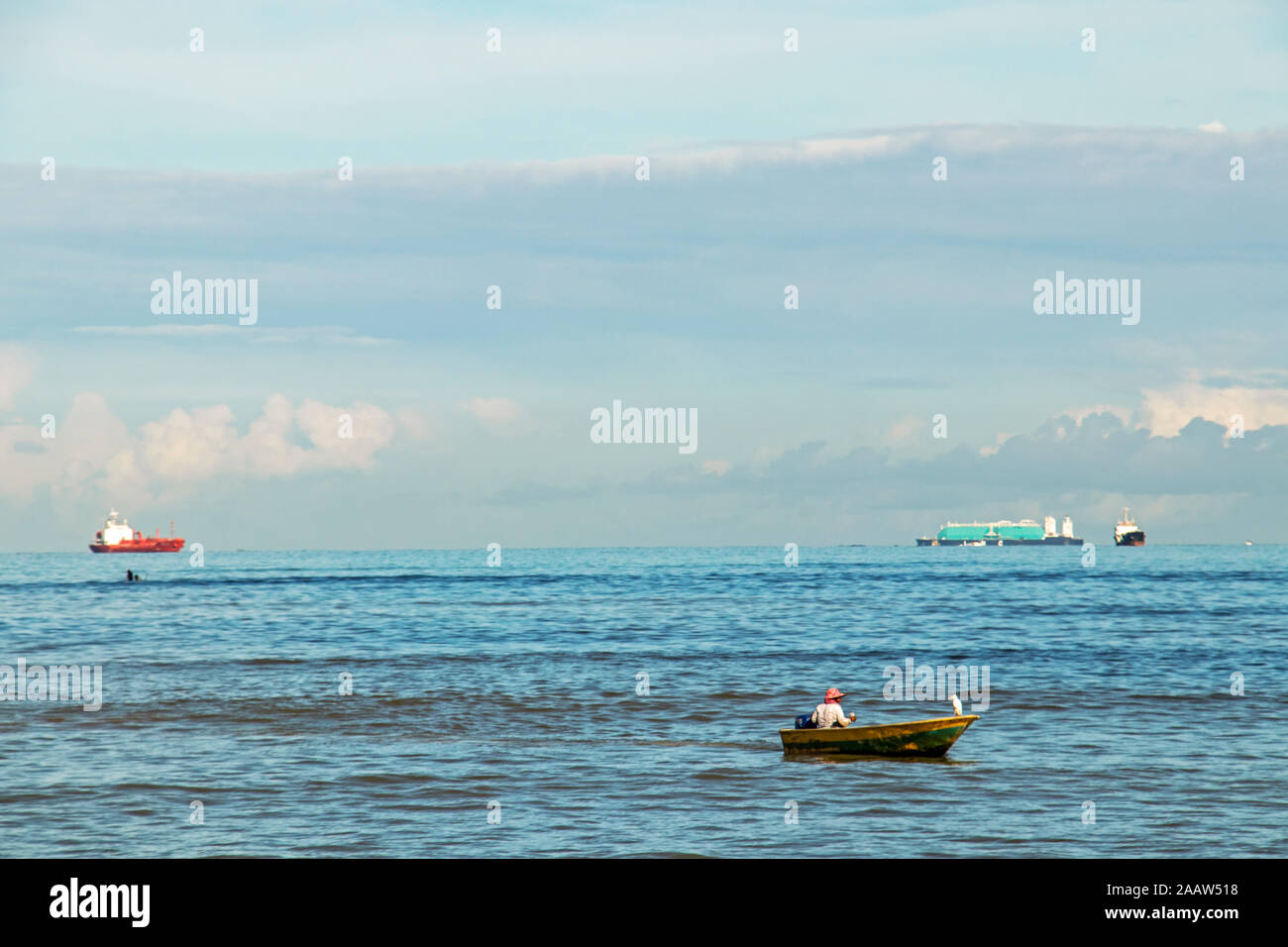 Malaysia sabah fishing boat in hi-res stock photography and images - Alamy