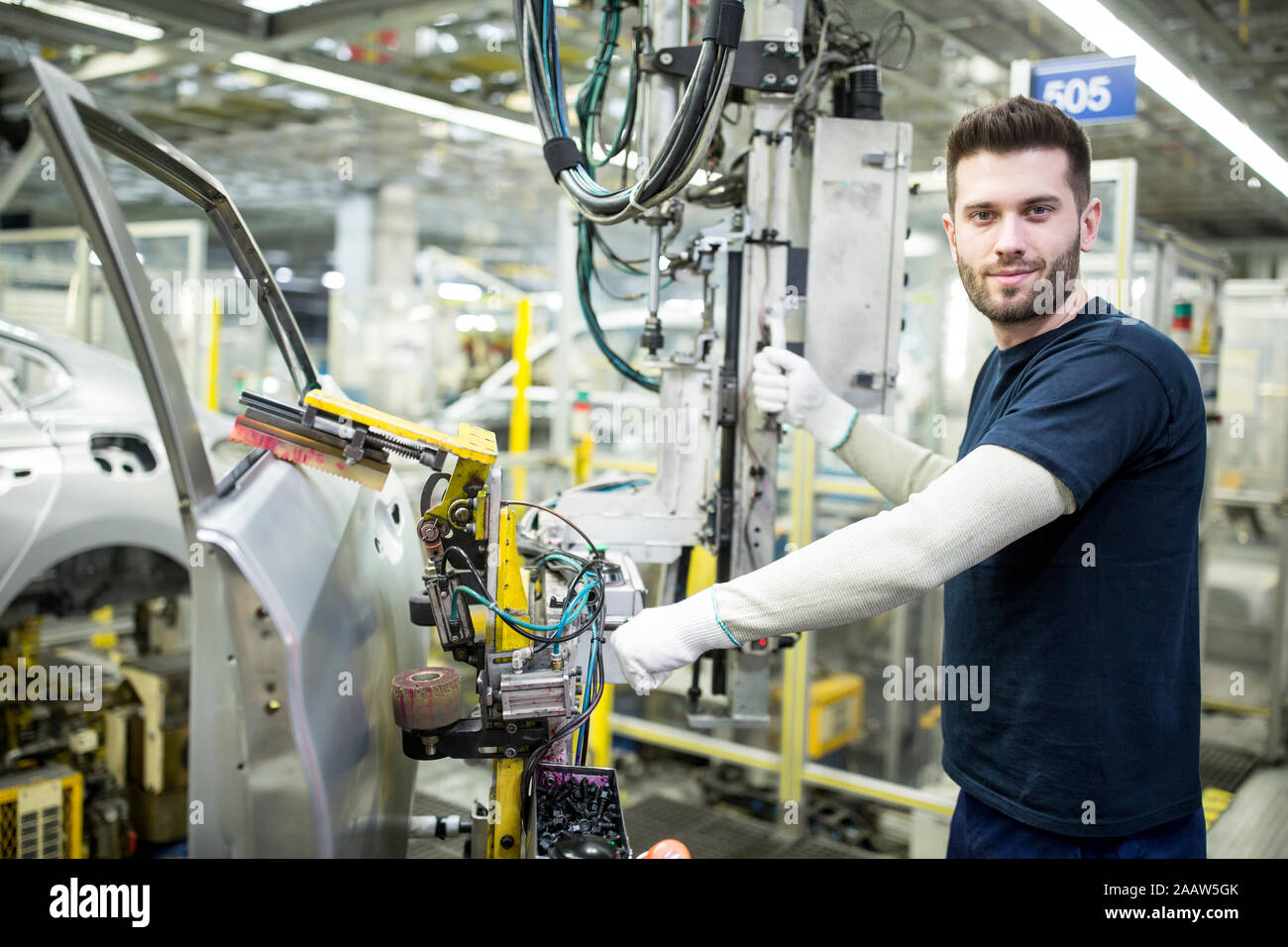 Car factory worker hi-res stock photography and images - Alamy