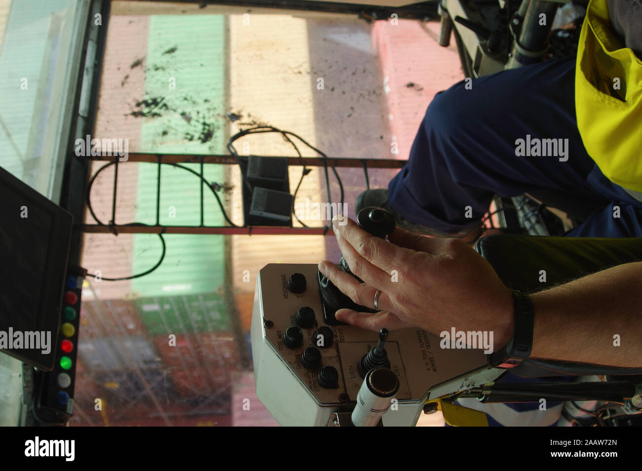 Gantry crane operator hi-res stock photography and images - Alamy