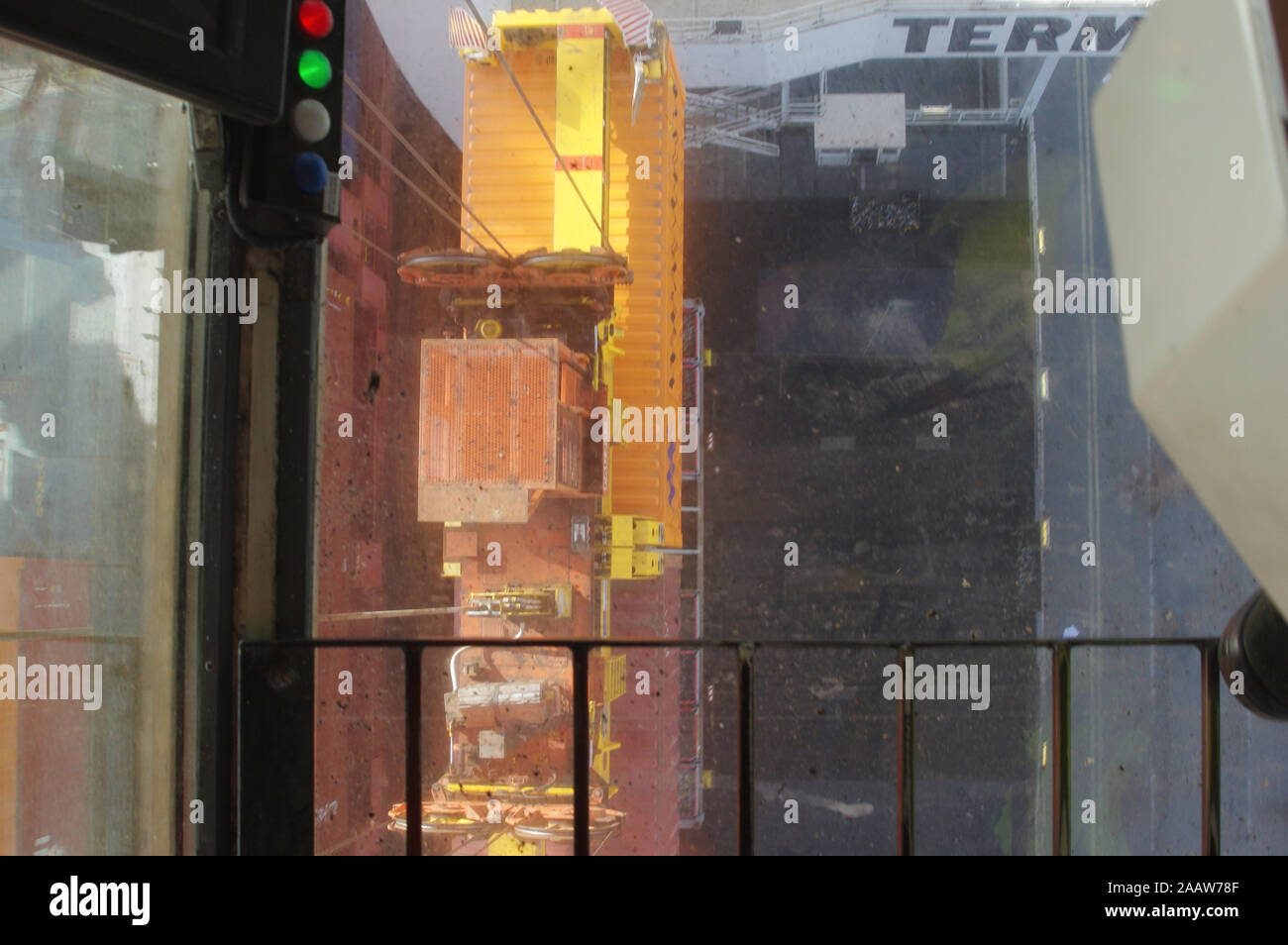 Gantry crane operator hi-res stock photography and images - Alamy