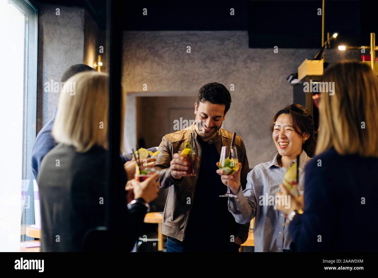 After work bar drinking hi-res stock photography and images - Alamy