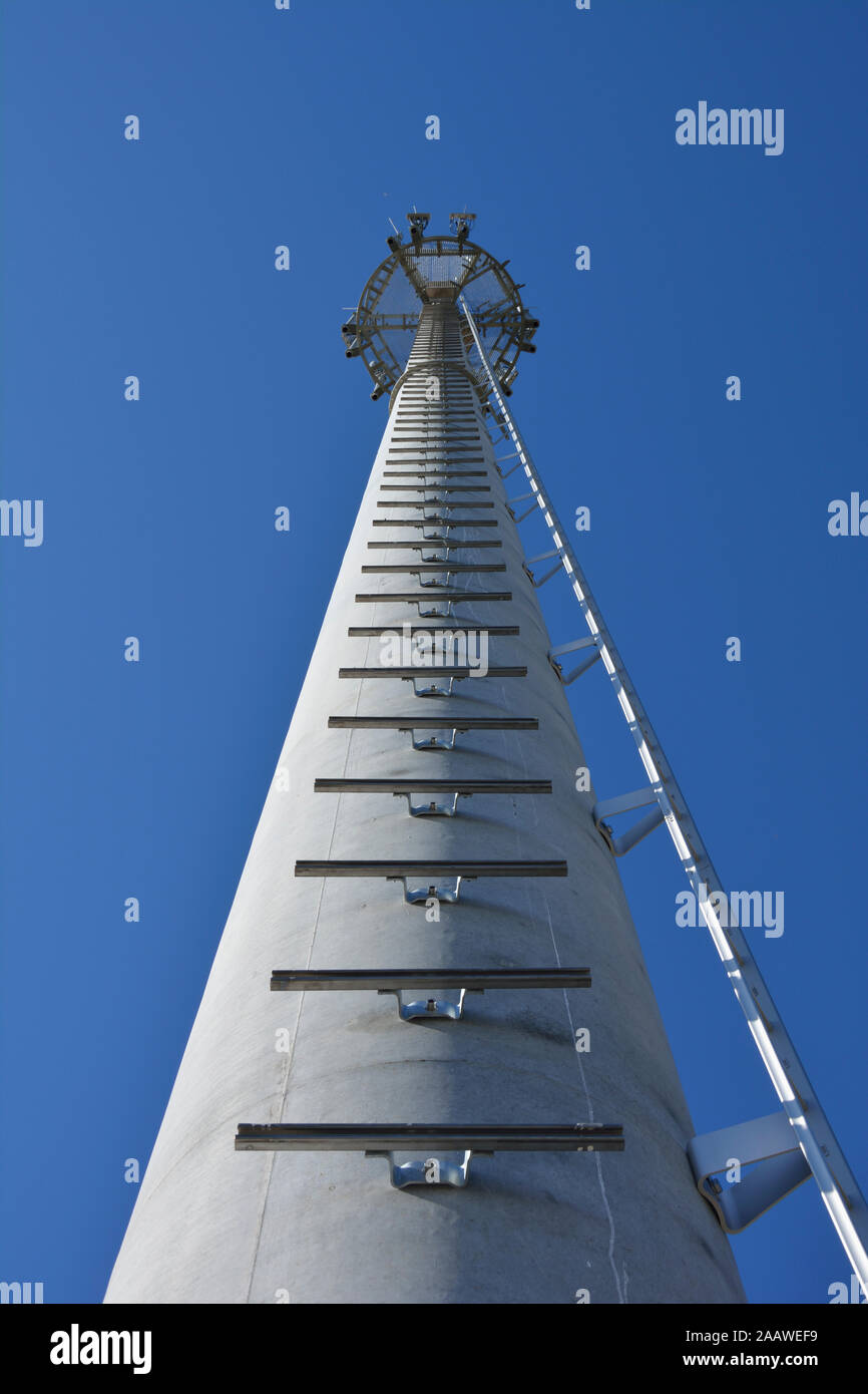 5g mast hi-res stock photography and images - Alamy