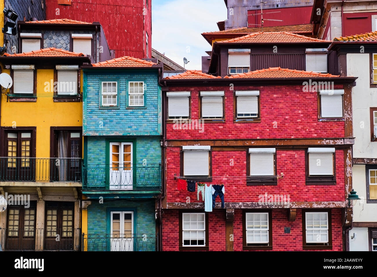 Colorful houses in ribeira hi-res stock photography and images - Alamy