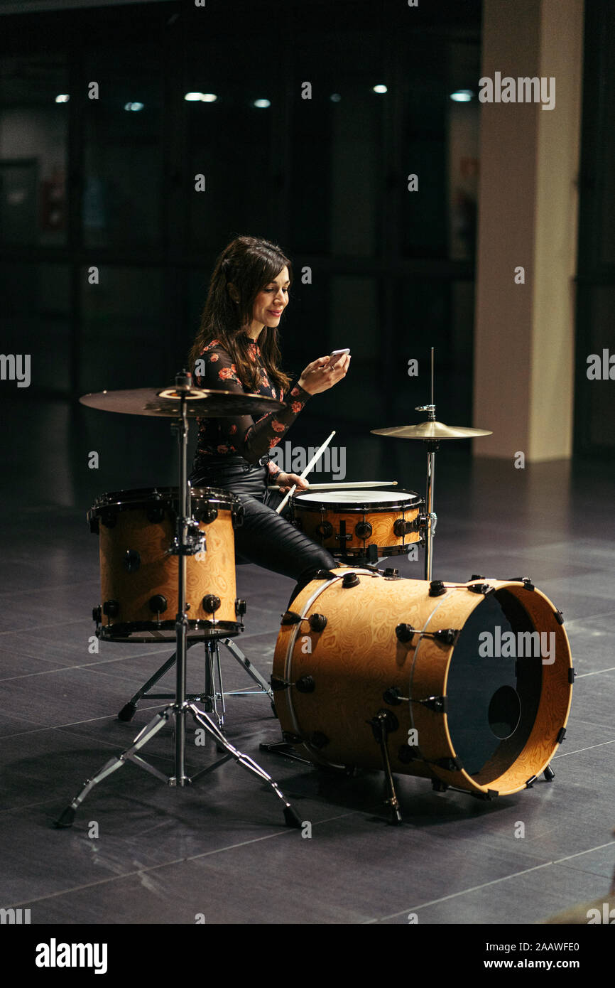 Drummer long hair hi-res stock photography and images - Alamy