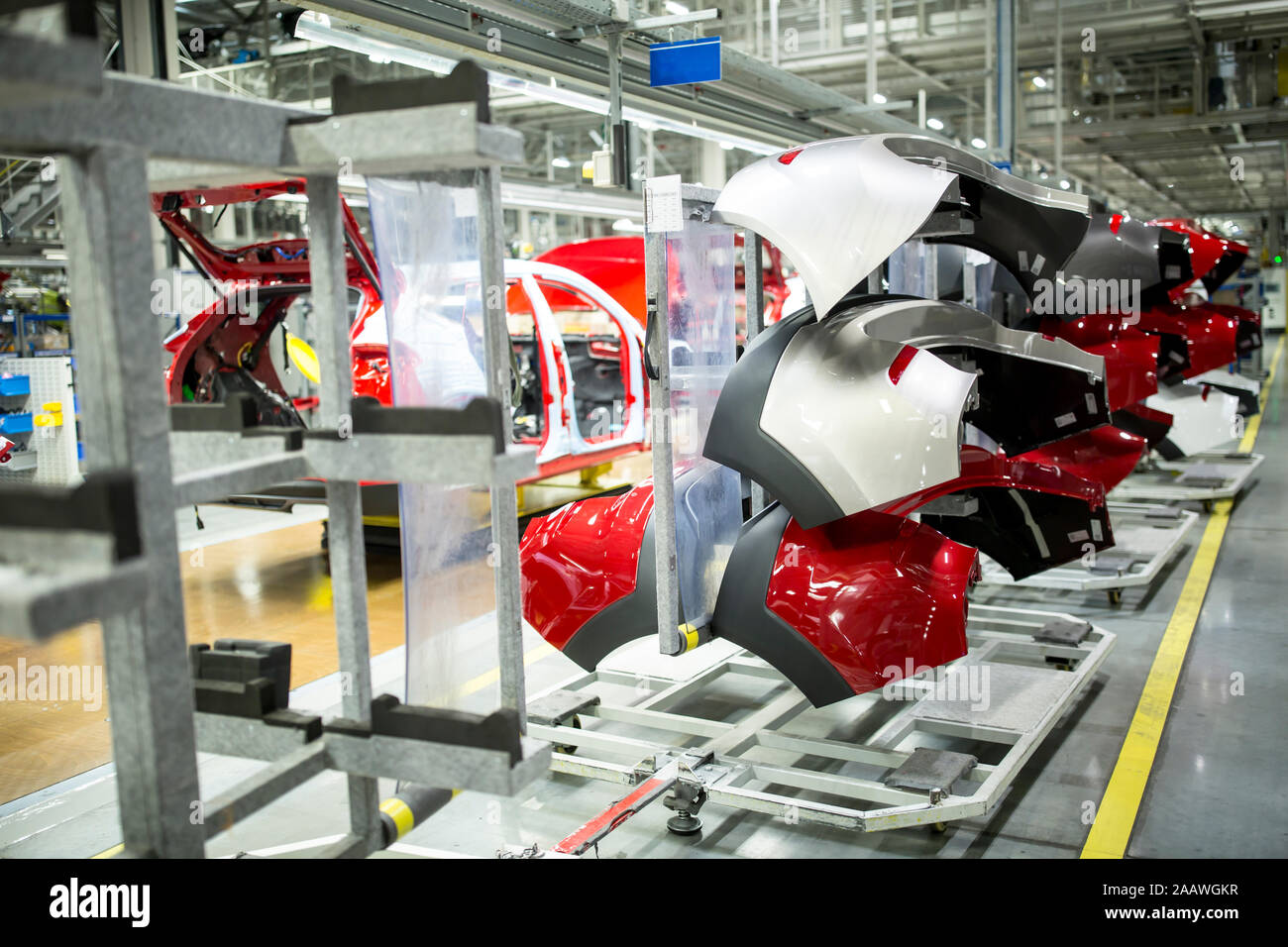 Modern automatized car production in a factory Stock Photo - Alamy