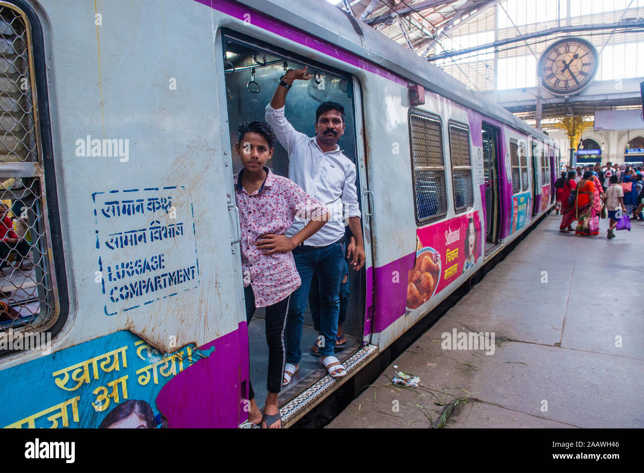 The suburban railway in Mumbai India Stock Photo - Alamy