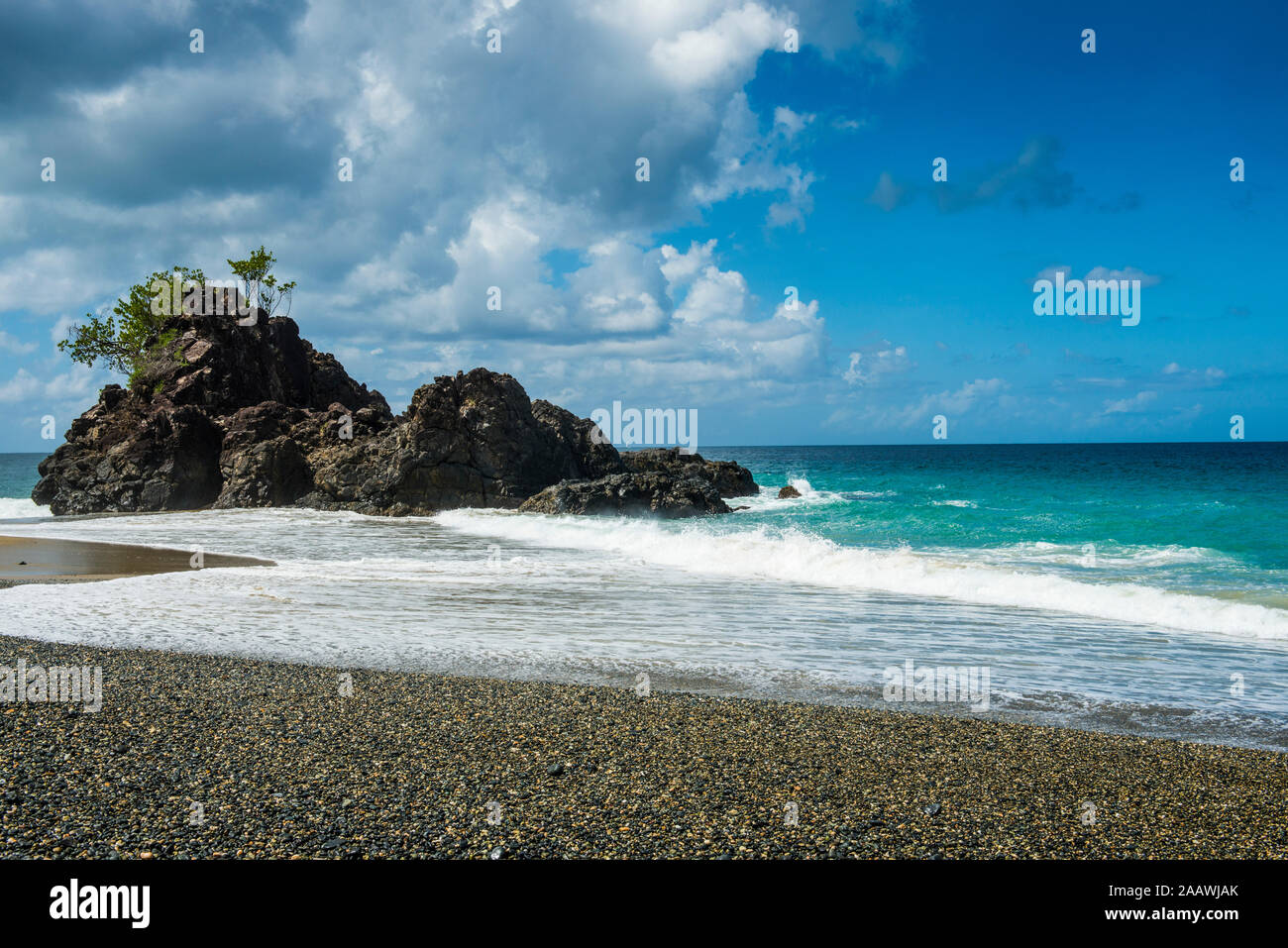 Sunny day caribbean hi-res stock photography and images - Alamy