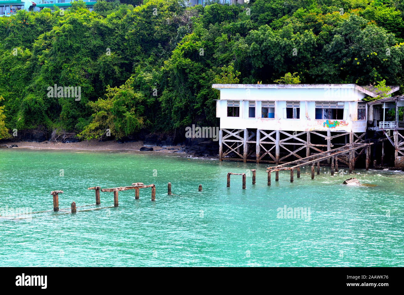 Dolphin pier hi-res stock photography and images - Alamy