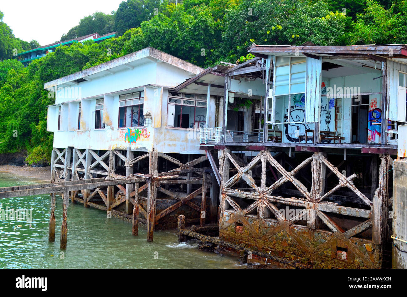 Dolphin pier hi-res stock photography and images - Alamy