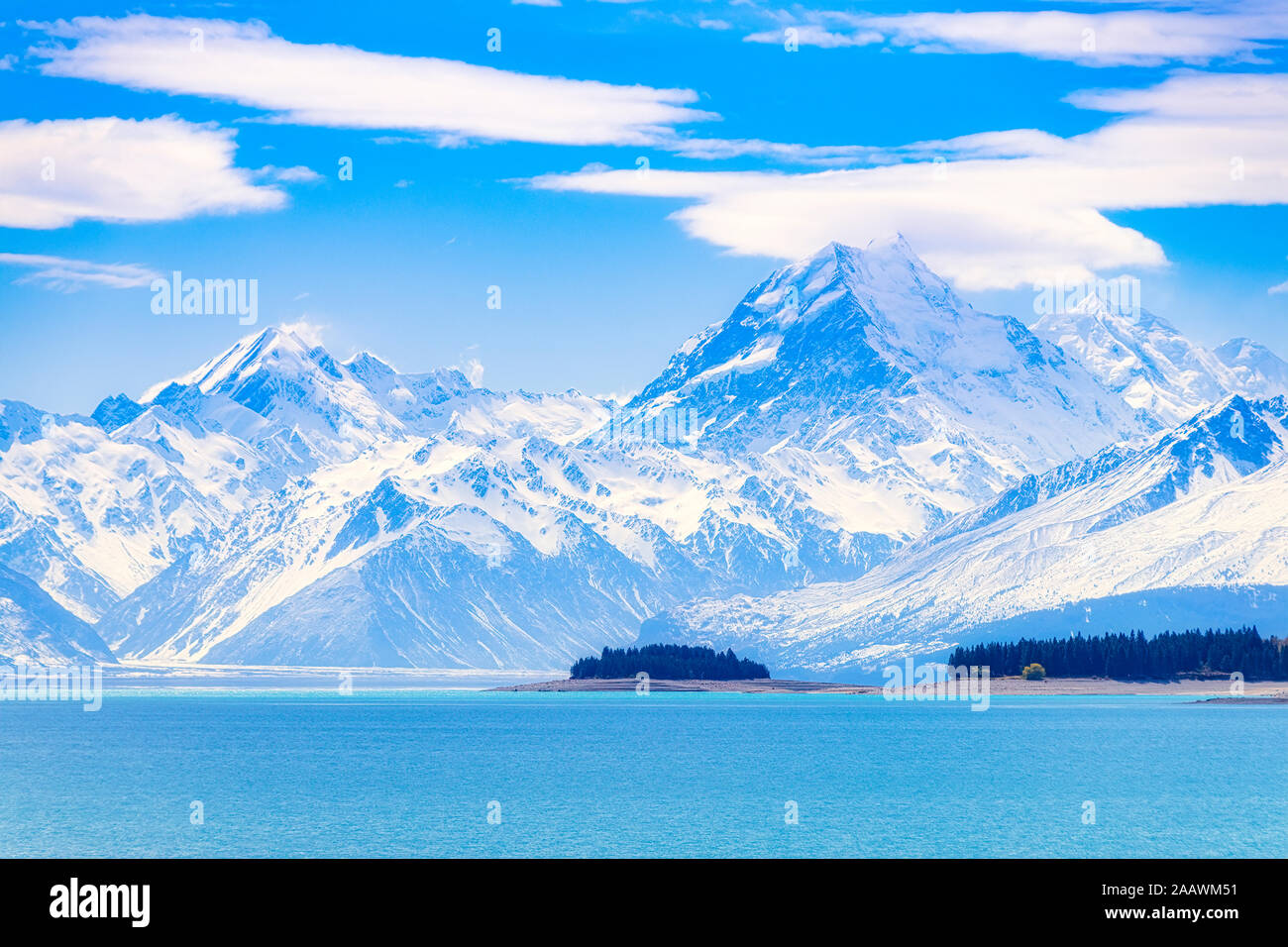 New Zealand, South Island, Scenic mountainous landscape of Lake Pukaki ...