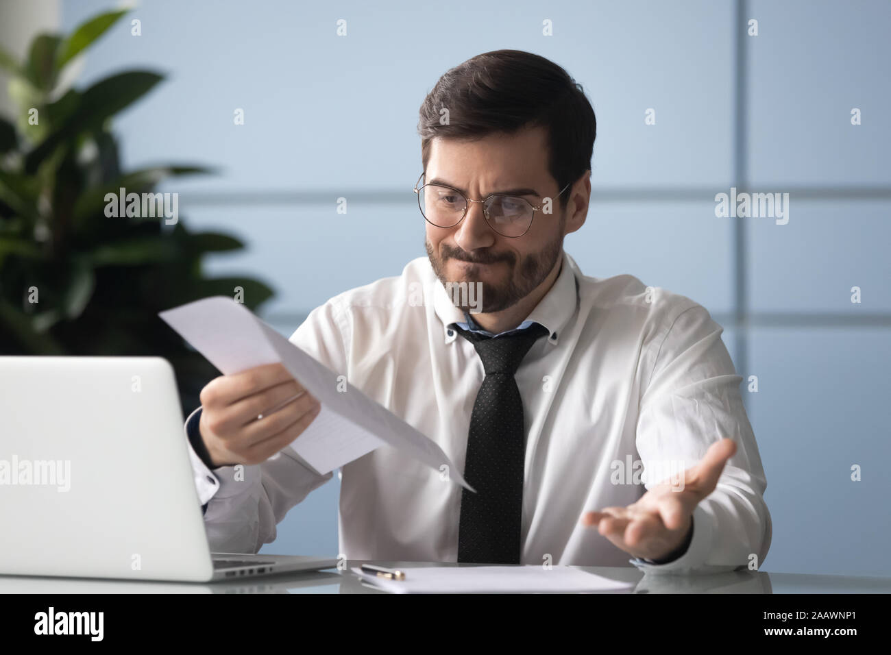 Company invoice hi-res stock photography and images - Alamy