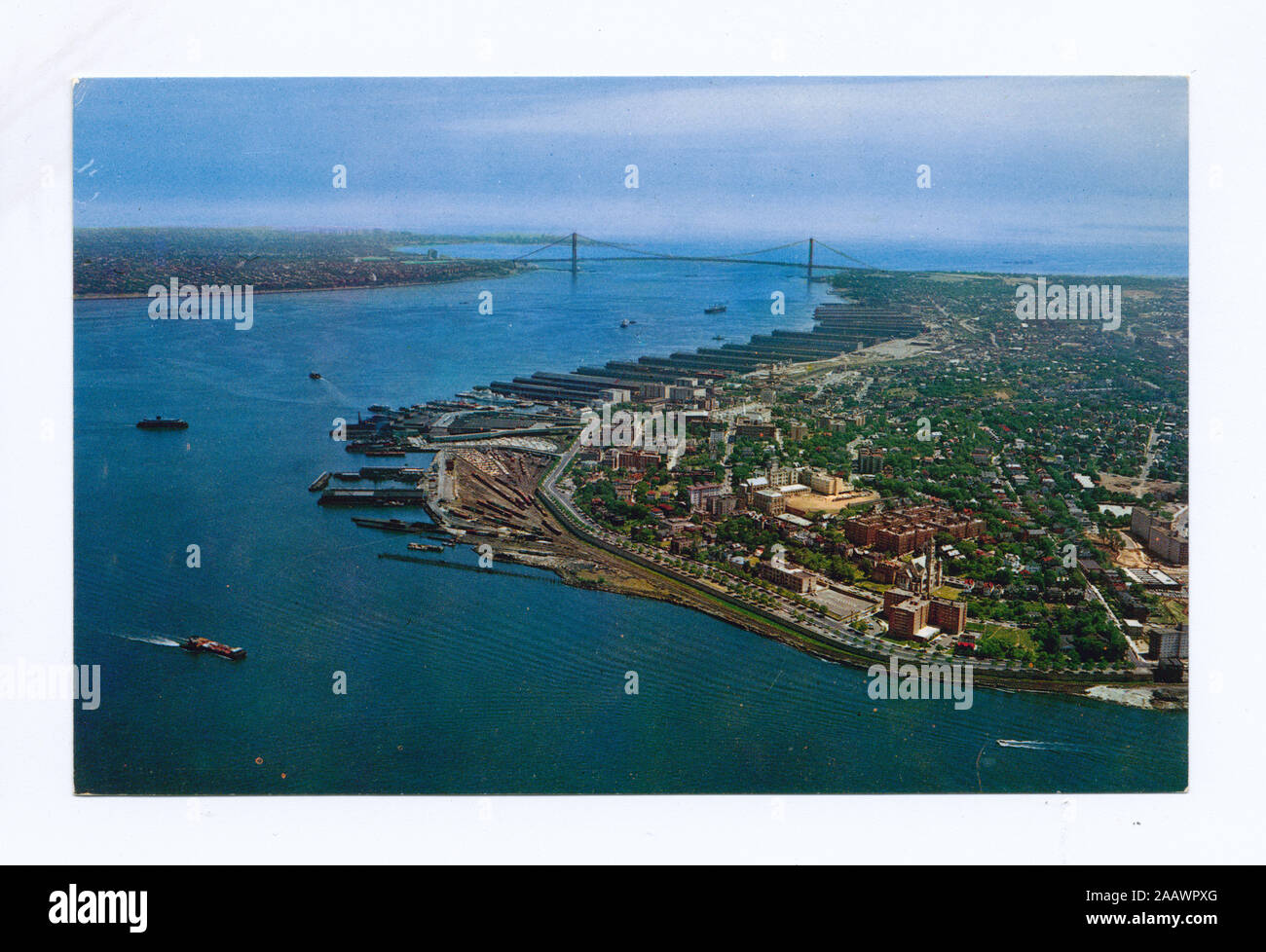 Aerial view of the verrazano narrows bridge hi-res stock photography ...