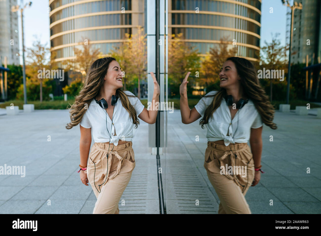 Clashing hand hi-res stock photography and images - Alamy Clashing hand hi-res stock photography and images - Alamy