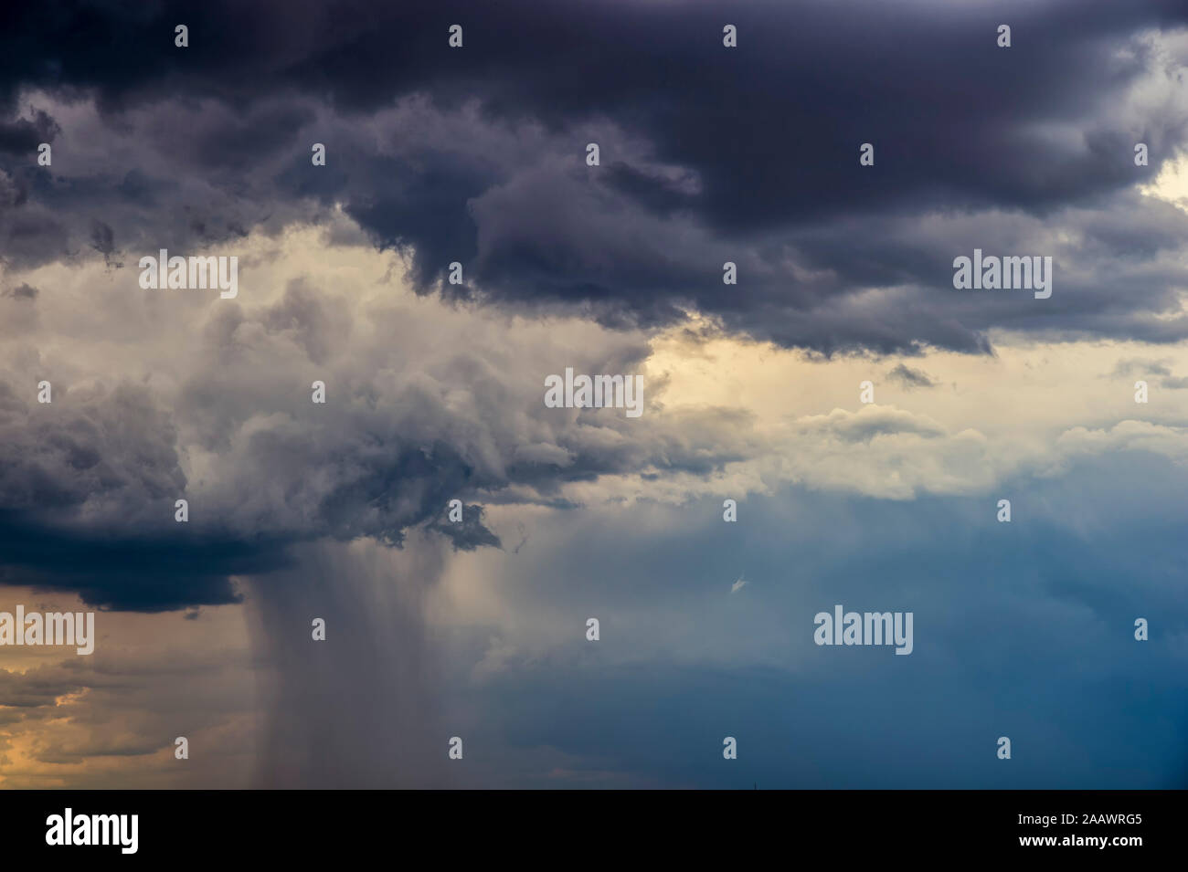 Microburst hi-res stock photography and images - Alamy