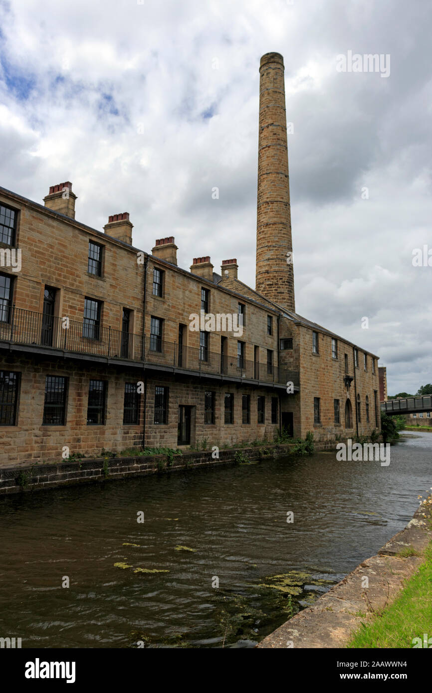 Weavers triangle hi-res stock photography and images - Alamy