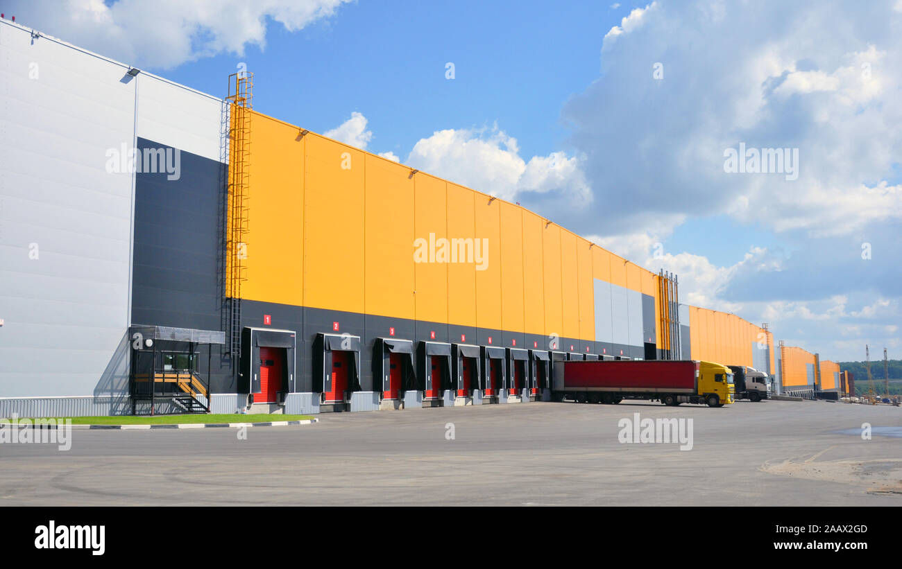 Innovative logistic warehouse complex. Excellent solution for storing ...